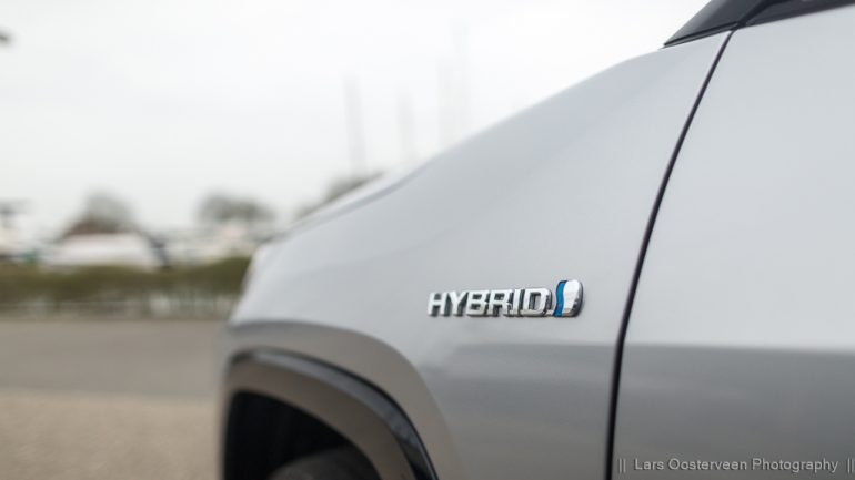 Rijtest Toyota RAV4: Transformer - FemmeFrontaal