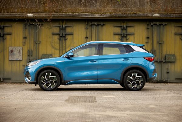 BYD Atto 3 EV: rust, comfort en originaliteit - FemmeFrontaal